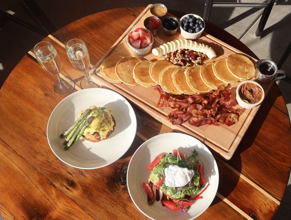 Bubbly Brunch - Harry's Bar and Grille